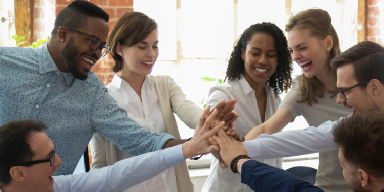 How to successfully integrate into the workplace as an expat