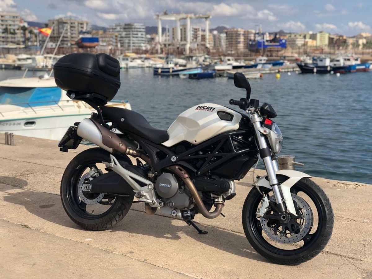 Ducati Monster 696 White