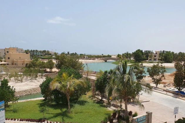 Moving to Oman guide