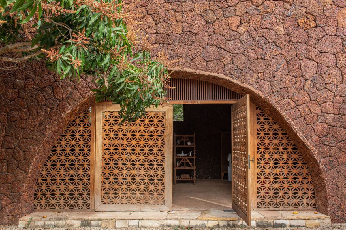 [yenne-sur-mer] maison pierres, 40min from dakar, Maison à louer à ...