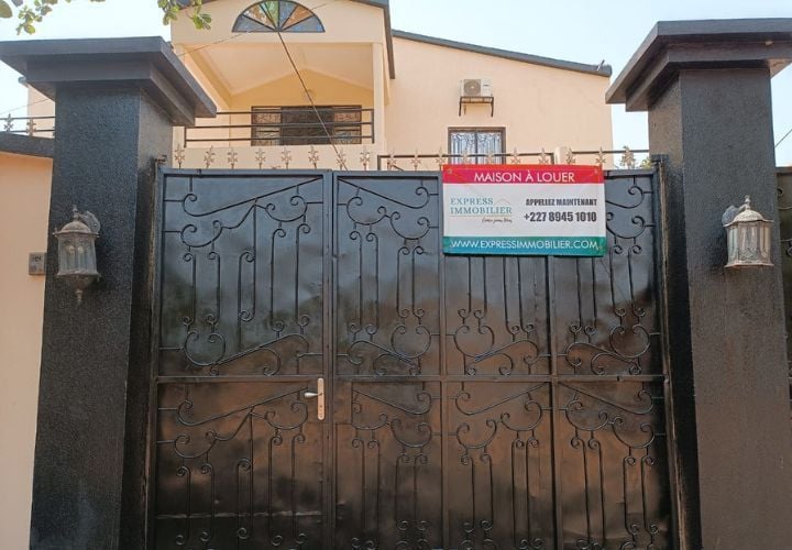 Superb 6 bedroom multi-story villa with basement, House for rent Niamey ...