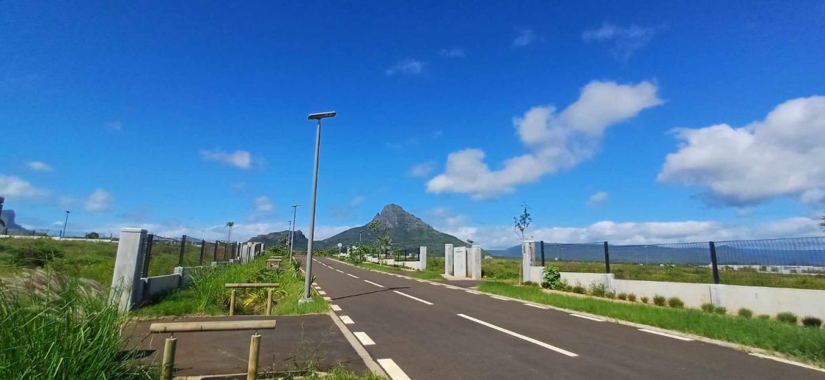 Land ready to build in a new secure subdivision in flic en flac, Land ...