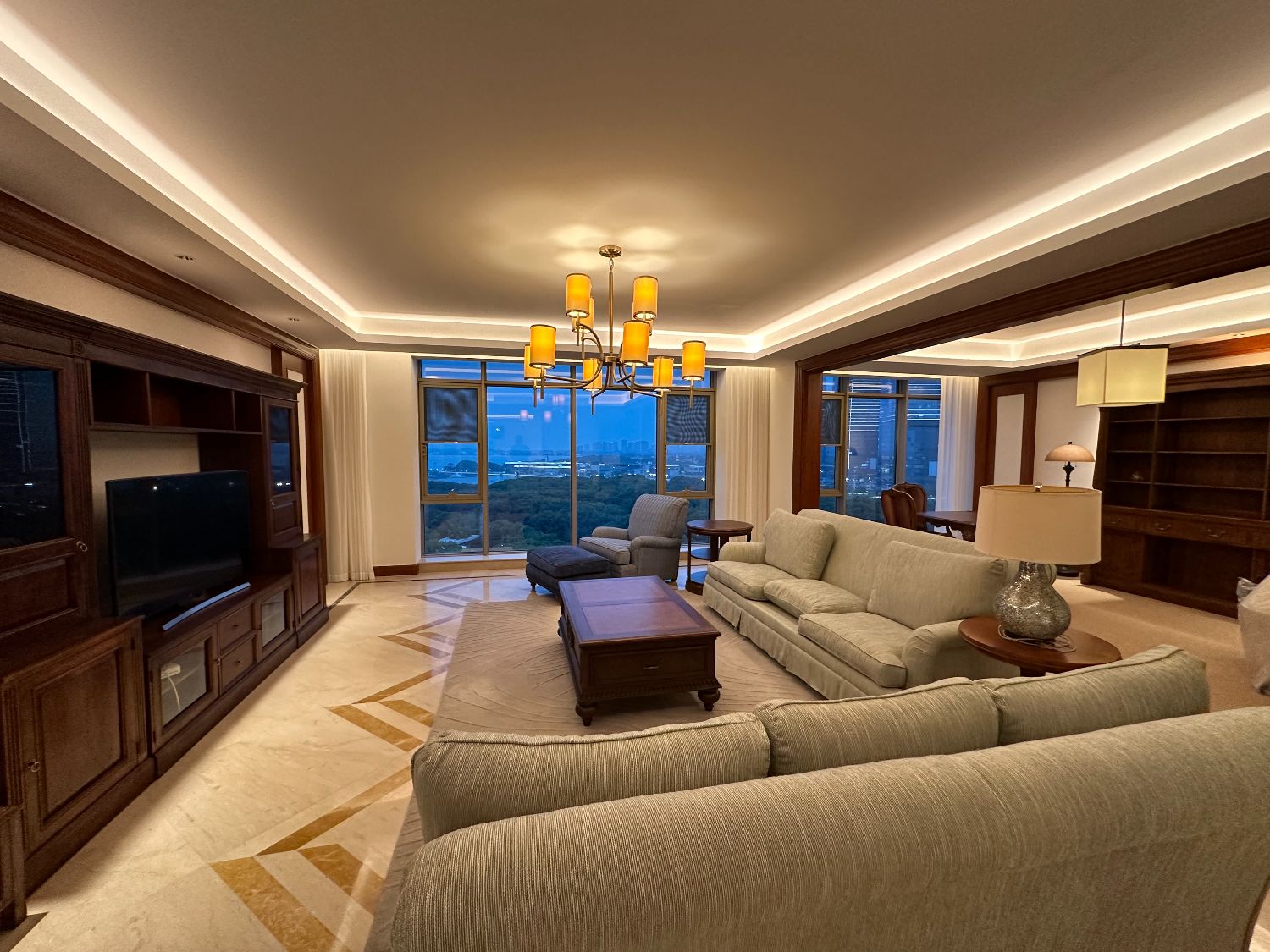 Amazing ！！Full side Jinji Lake view ！Apartment Rent in Suzhou/For ...