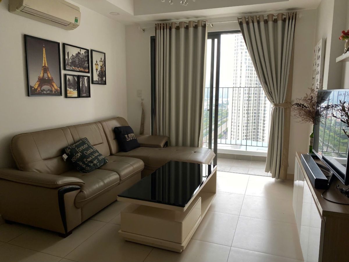 Highend masteri thao dien apartment with good mattress and 85 inch ...