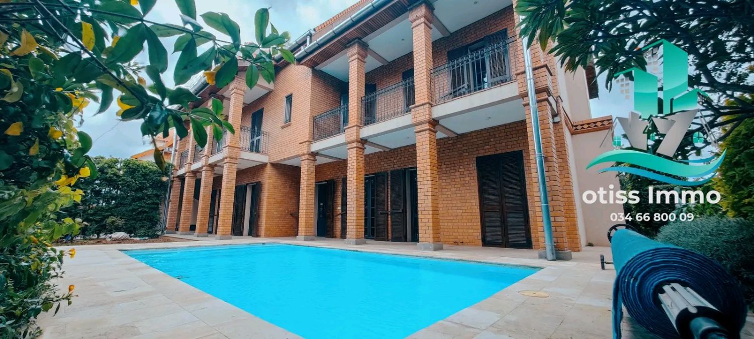 À LOUER sur IVANDRY-ANKORONDRANO UNE FABULEUSE VILLA semi-meublée de ...