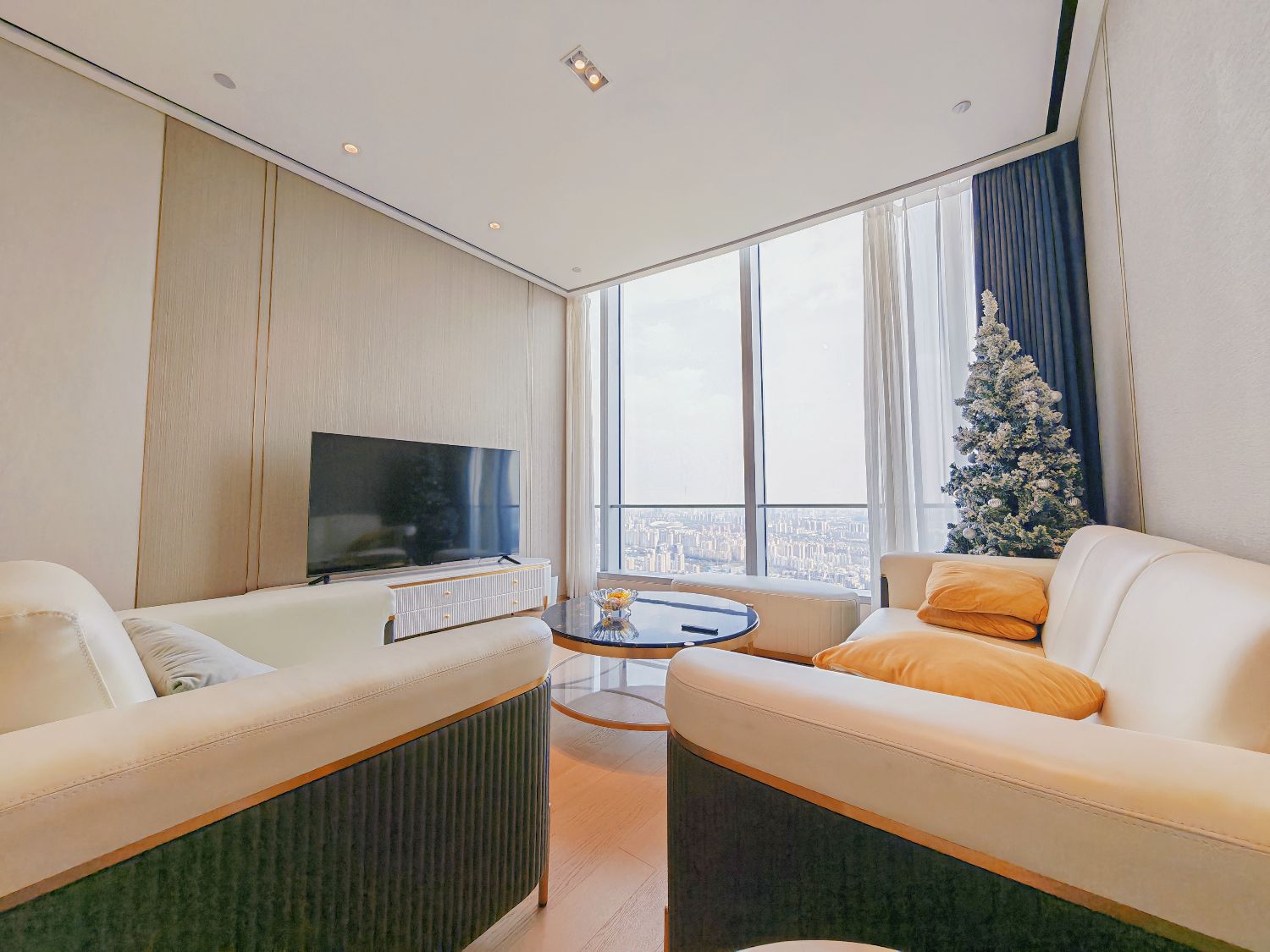 Fantastic！IFS apartment,3rooms,2baths,194sqm,clean, well-kept, spacious ...