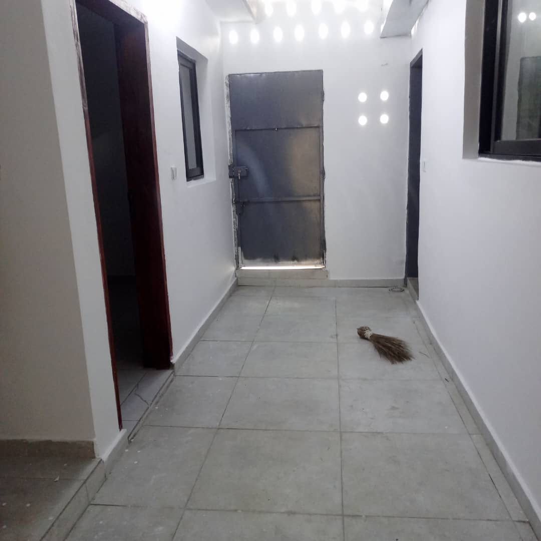 Villa basse a vendre a Cocody Mermoz - Expat.com