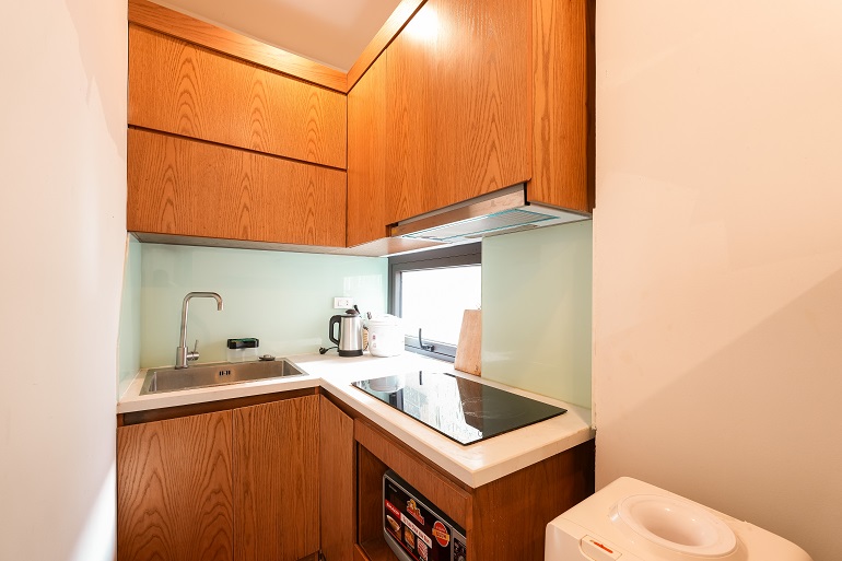 Nice studio apartment in Linh Lang street, Ba Dinh district for rent ...